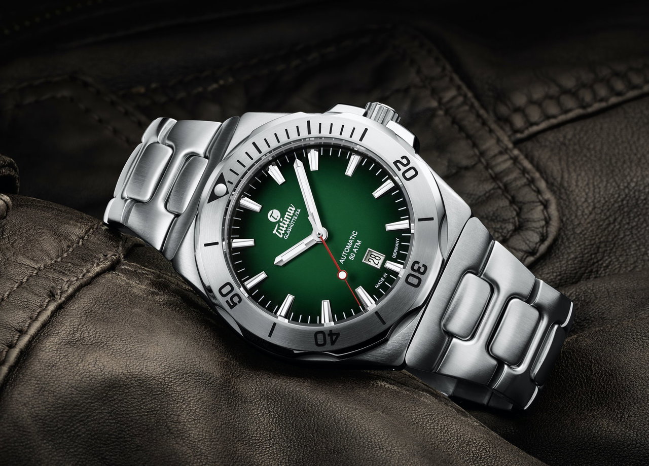 Tutima Glashütte: 138 watches with prices – The Watch Pages