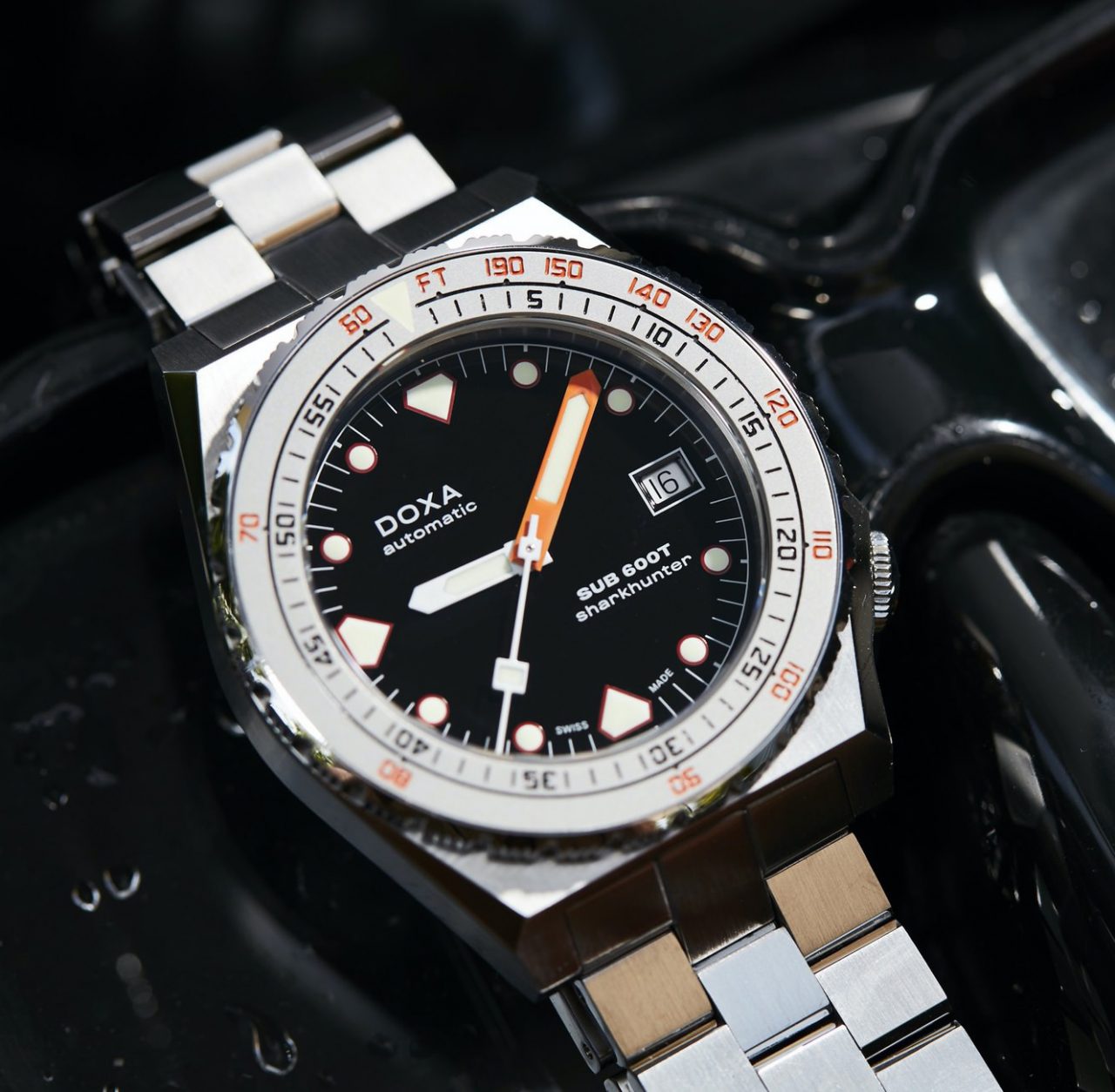 The New DOXA SUB 600T Collection in Stainless Steel – The Watch Pages