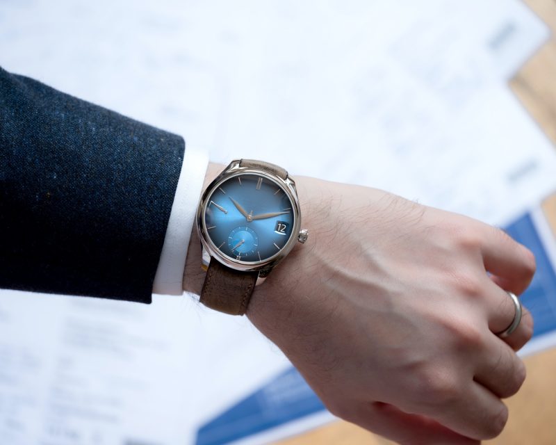 H. Moser & Cie Endeavour Perpetual Calendar Funky Blue – The Watch Pages