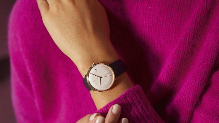 The Junghans Meister fein Kleine Automatic for Ladies Stays True to its ...