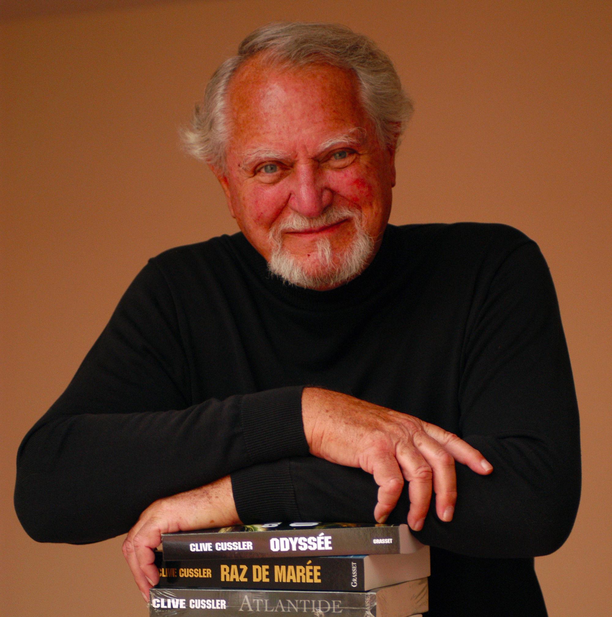 Celebrating a Legend: The DOXA SUB 300T Clive Cussler – The Watch Pages