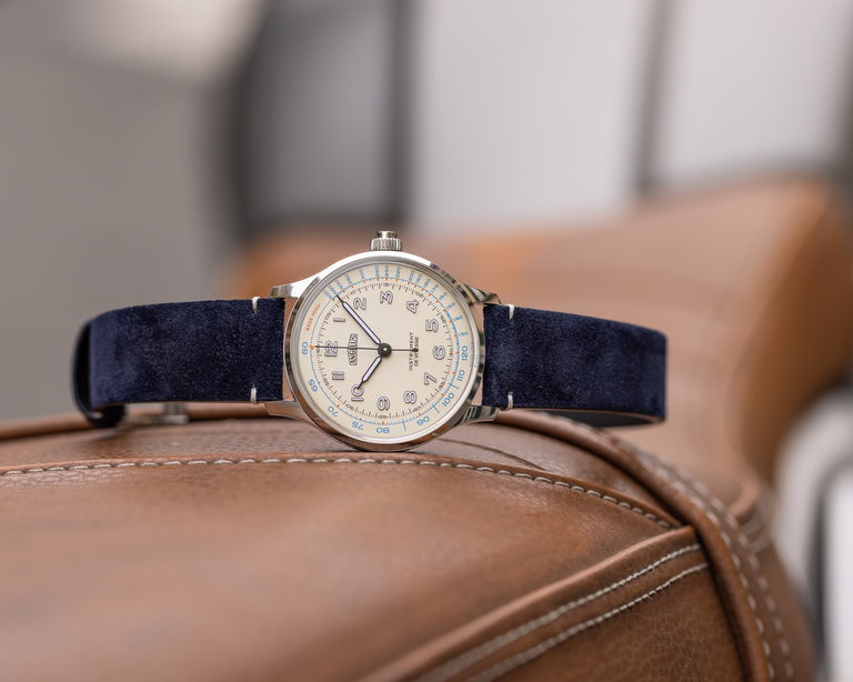 Angelus: 40 watches with prices – The Watch Pages