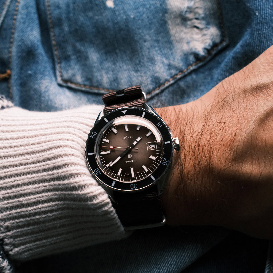 Doxa SUB 200 Grande Roma - 799.10.321.10-SE16 - 1,720 USD – The Watch Pages