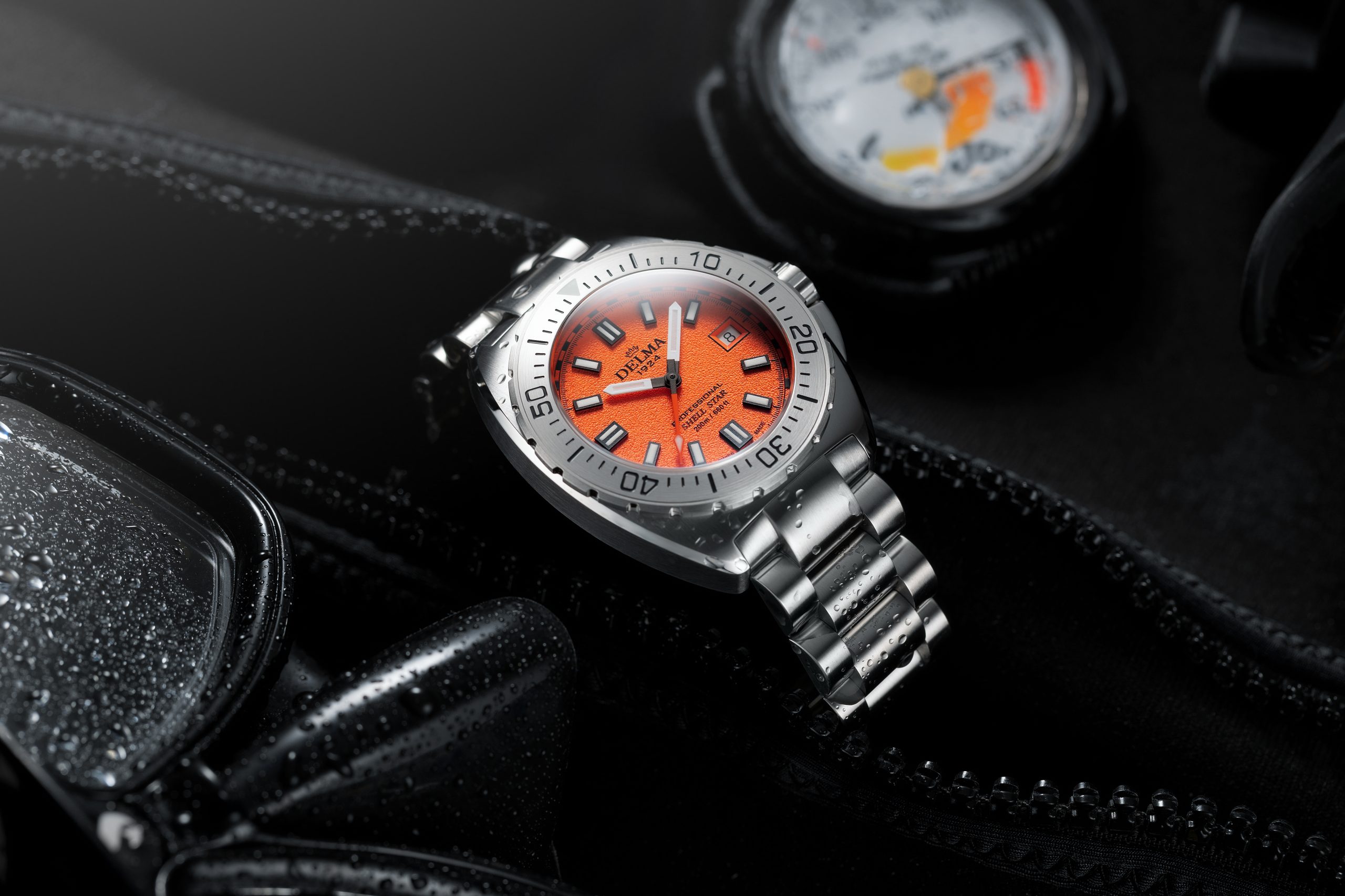 Delma Shell Star 41 Quartz Orange – The Watch Pages