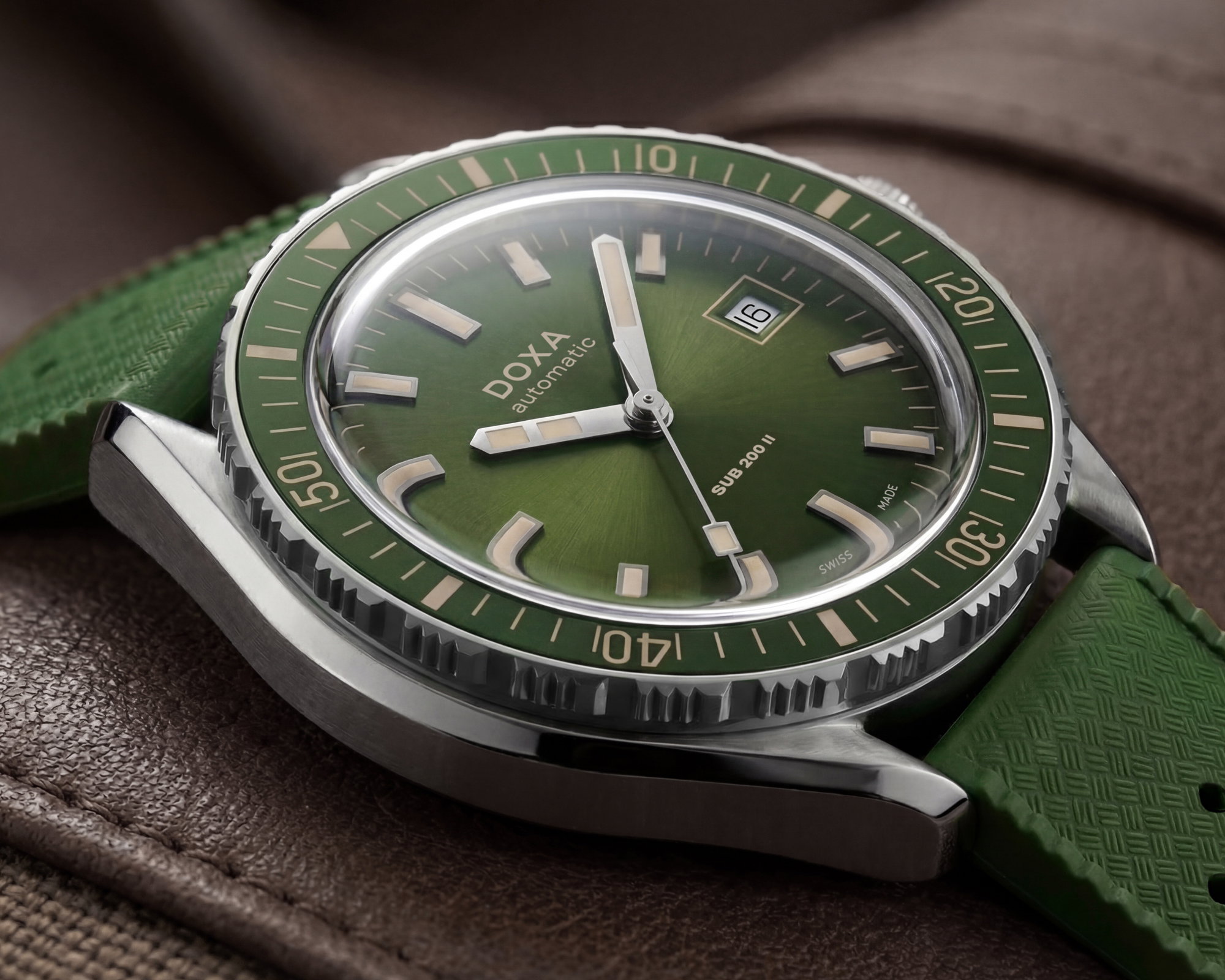 Doxa SUB 200 II Sea Emerald - 795.10.131.26 - 1,790 USD – The Watch Pages