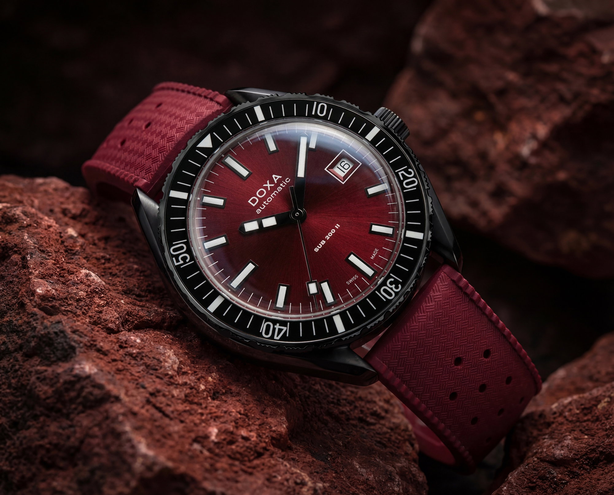 Doxa SUB 200 II Red Coral - 795.70.161.22 - 1,770 USD – The Watch Pages