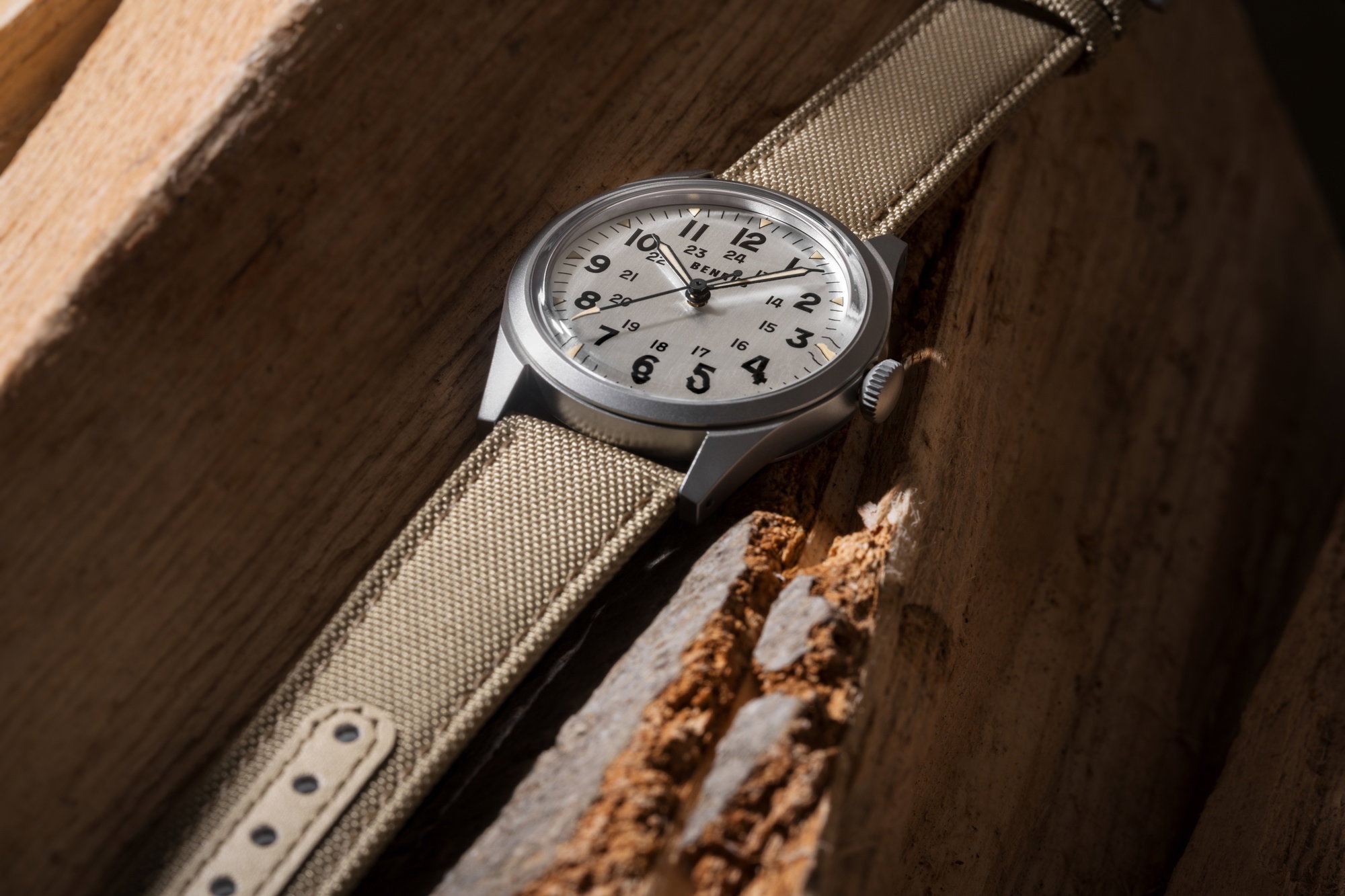 BENRUS DTU Shield - DTU-SS-S-038-01 - 2,030 USD – The Watch Pages